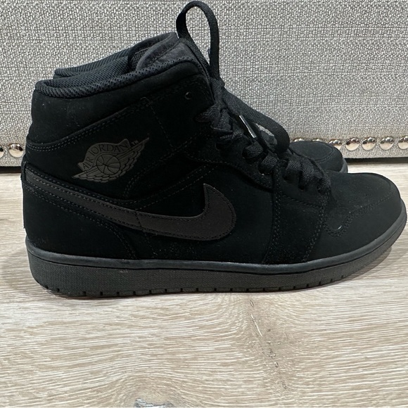 Jordan | Shoes | Air Jordan Retro Mid Black | Poshmark